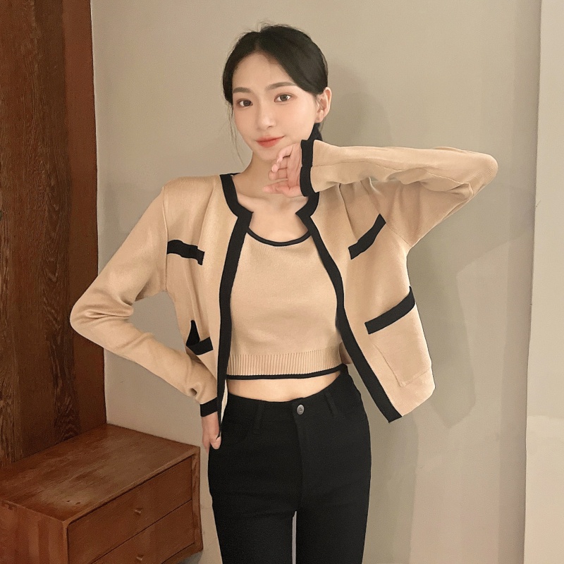 小香風撞色兩件套上衣【3031 】Sandy33女裝批發秋冬新款韓系INS休閒百搭氣質性感網紅撞色短版長袖 兩件式套裝 | 蝦皮購物