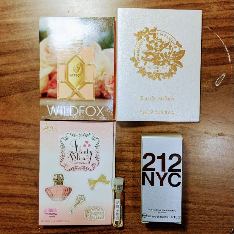 [贈品區] Carolina Herrera Pryn Parfum Burberry | 蝦皮購物