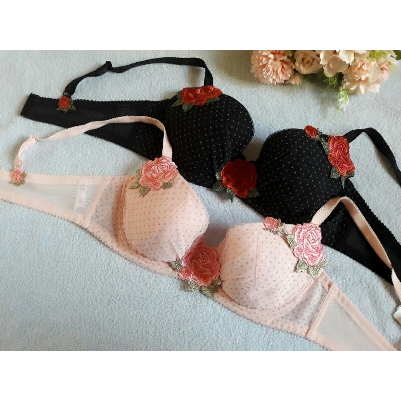 【華歌爾】日本進口PARFAGE立體玫瑰刺繡內衣 70E，70F 原價3280 舒適型內衣 | 蝦皮購物