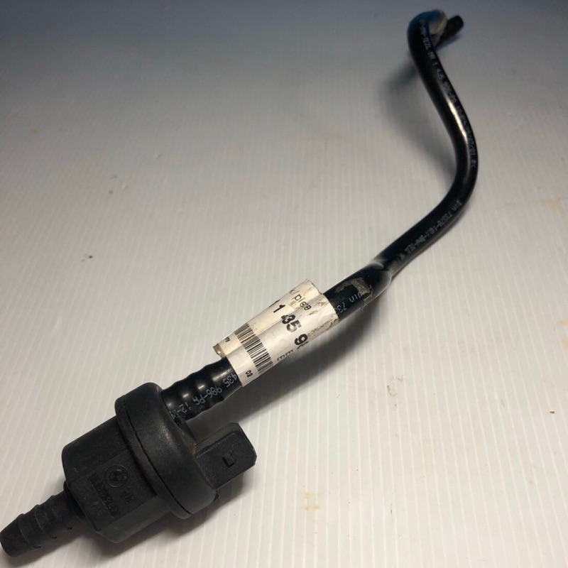 BMW 11611435988 碳罐電磁閥 E46/M43 | 蝦皮購物