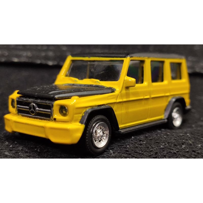 C.M.F@ 含照片中4個男女公仔） MAJORETTE 美捷輪 BENZ G-CLASS 二改車 改色螺絲底改膠胎 | 蝦皮購物