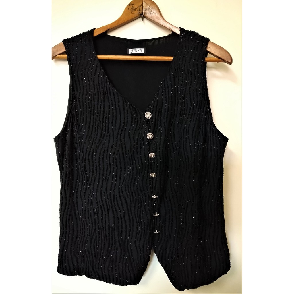 【特價出清】黑色閃亮立體條紋金蔥開襟式背心.近全新.EVER EVA Black shiny glitter vest | 蝦皮購物