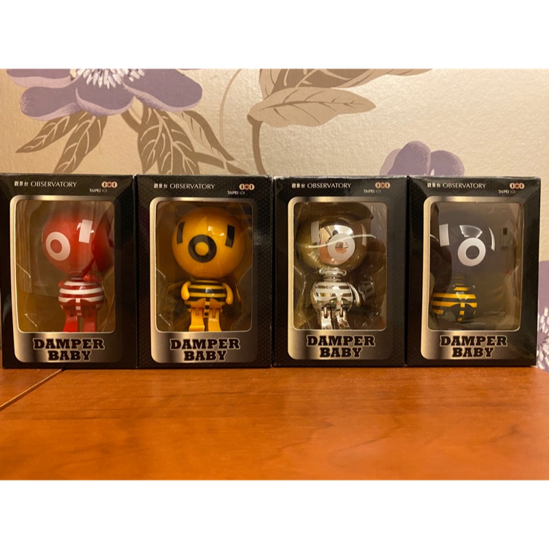 101. 購物中心 限量。Damper Baby 公仔 （不拆賣） | 蝦皮購物