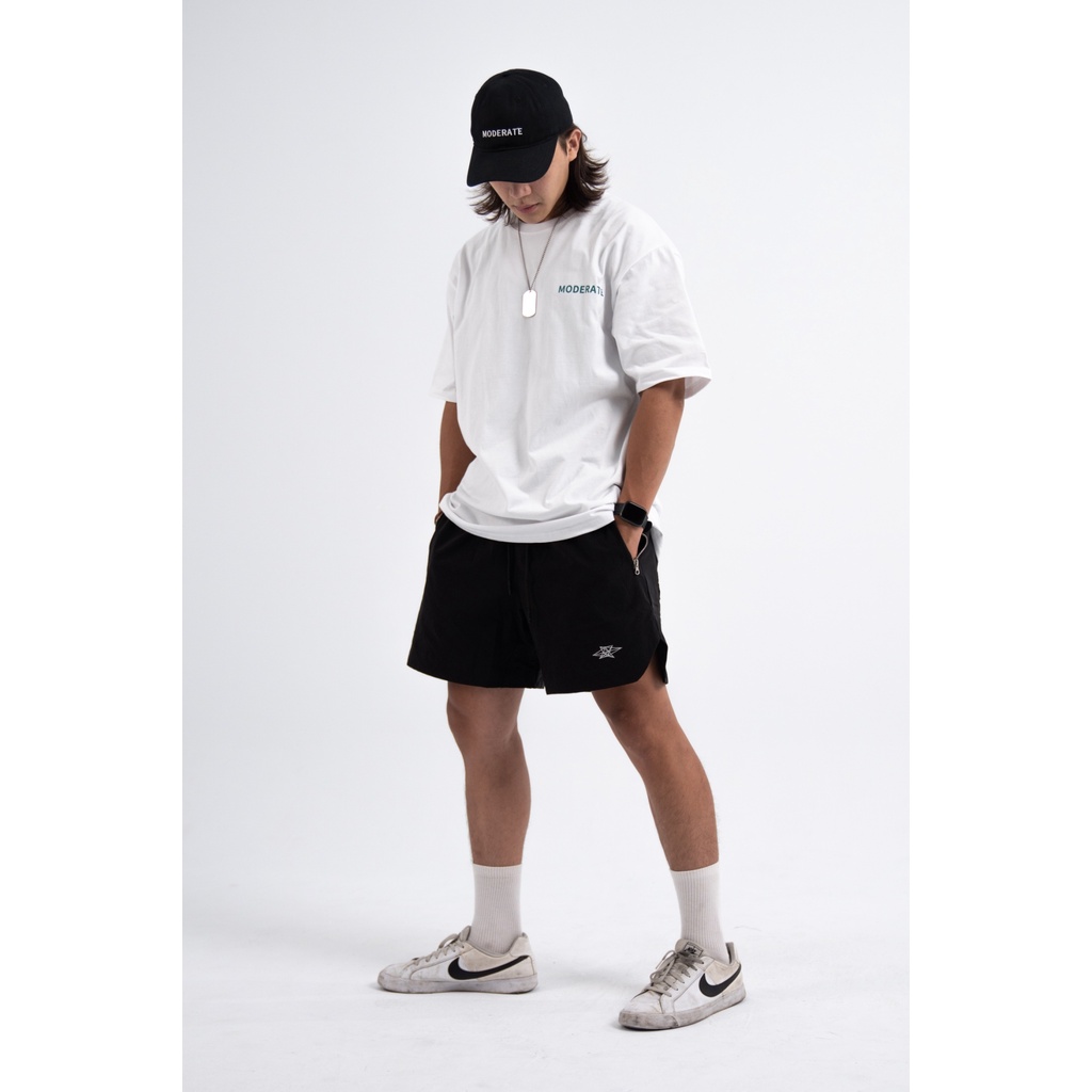 MODERATE 22SS NEW ARRIVAIS LOGO SHORTS 穿搭 造型 短褲 精梳棉 寬鬆 潮流 素色 | 蝦皮購物