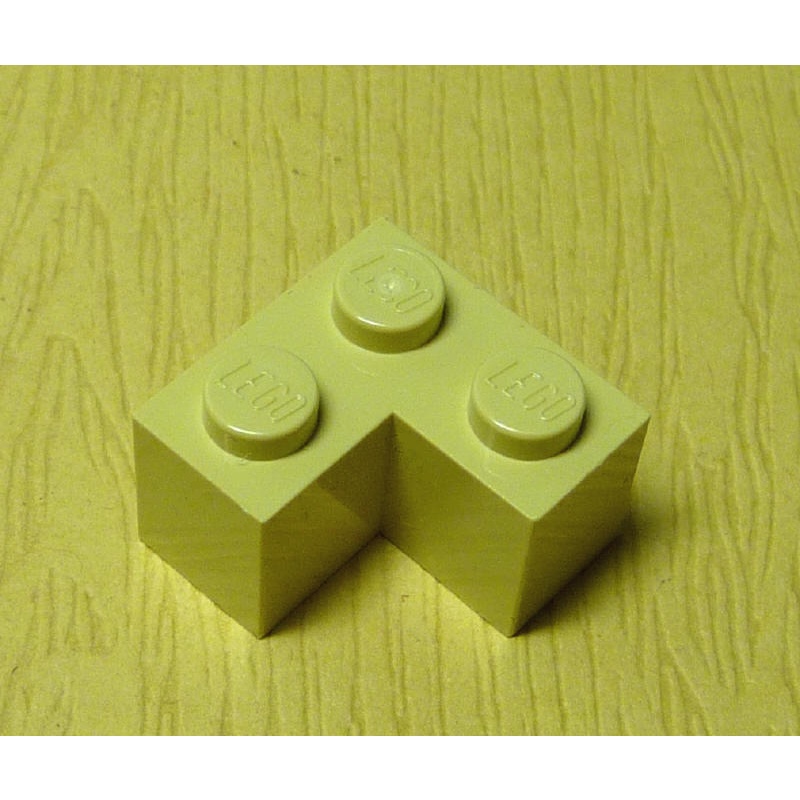 【小荳樂高】LEGO 米色/沙色 2x2 轉角磚塊/積木 Tan Brick Corner 2357 4124455 | 蝦皮購物