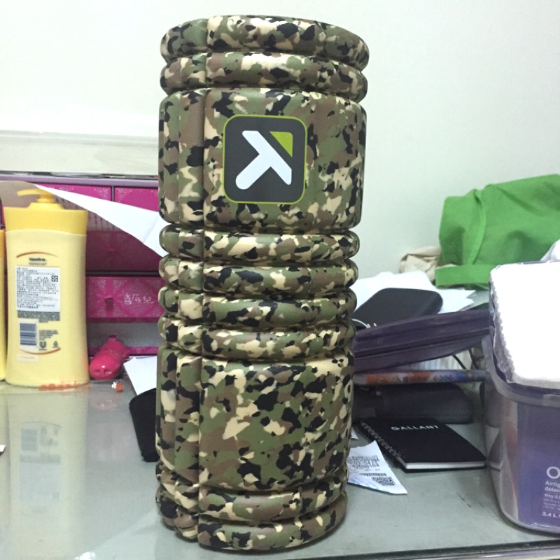 「清倉」Trigger Point The Grid Foam Roller滾筒短版33cm（狼牙棒） | 蝦皮購物
