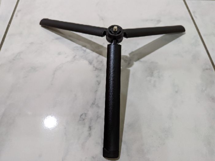 『產品嚴選』特選投影機不軟腳雲台三角架/支架（EF11/12需配合Elpmb65才能使用）。手機支架可參考。 | 蝦皮購物