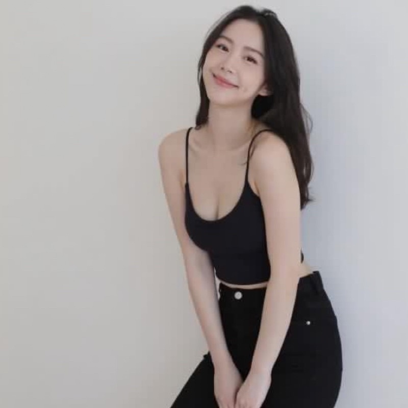 Beigy 爆乳U領bra top 黑色S號 | 蝦皮購物