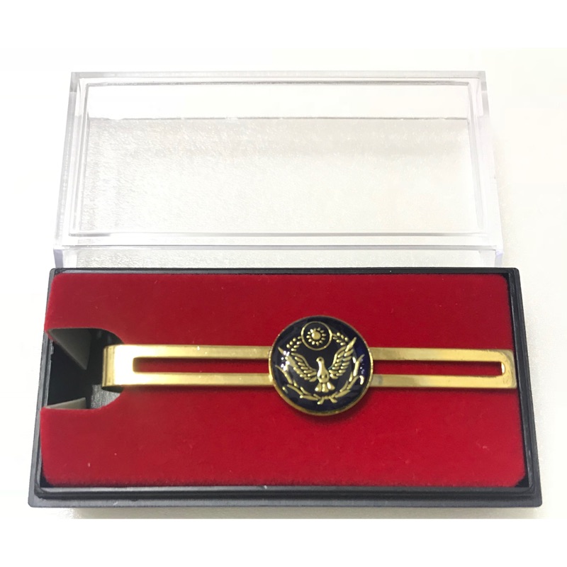 附發票★警備總部★台灣製造 領帶夾/壓克力精裝盒 警察裝備/警用裝備 | 蝦皮購物