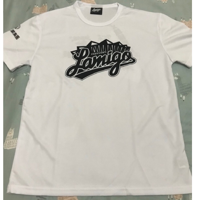 2019 Lamigo台灣大賽紀念T！白色紀念T「#榮耀再臨」 黑色紀念T「#經典黑潮」！全新未穿過！ | 蝦皮購物