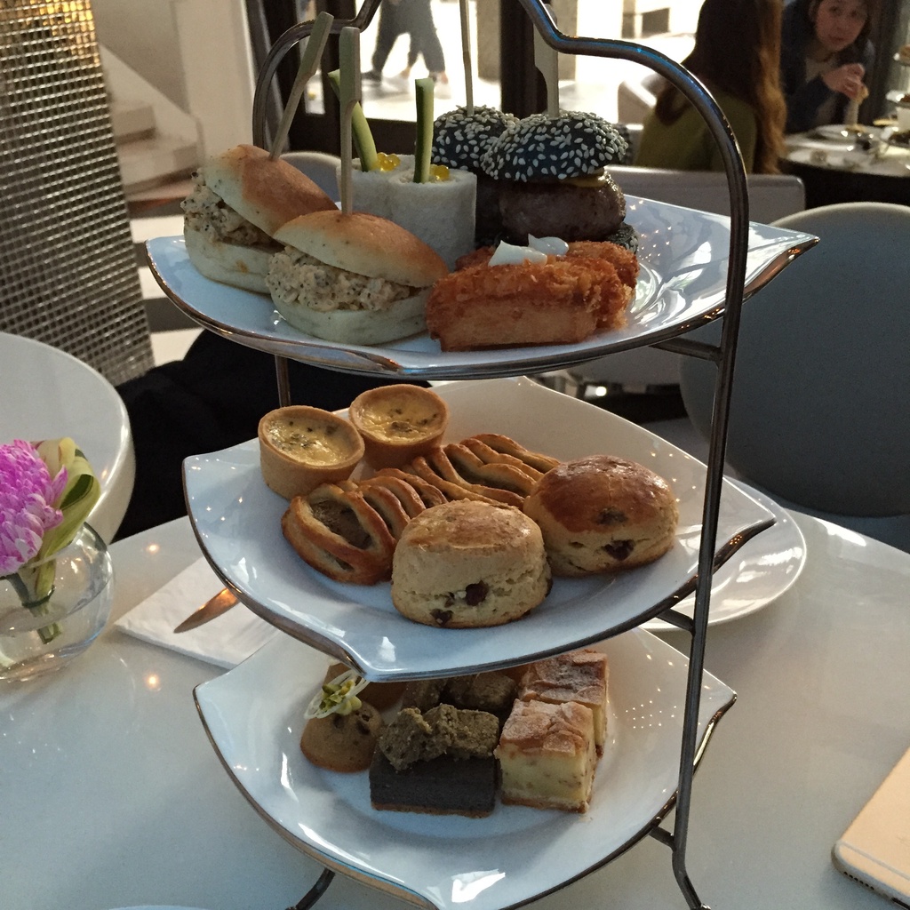 【全新現貨*紫色】日本 DOSHISHA 大猩猩 猩猩之握 腳底按摩神器 bic camera gorilla 日本代購 | 蝦皮購物