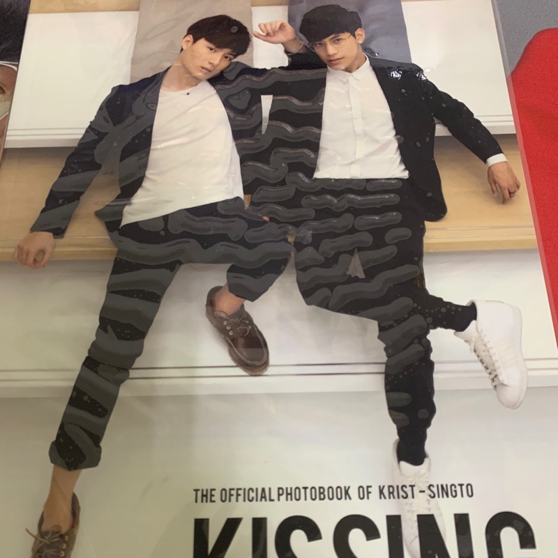 【絕版】【一年生】 Singto x Krist-KISSING 1.2寫真書 | 蝦皮購物