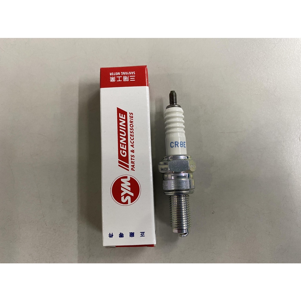 ~鋒權輪精品~全新NGK R級火星塞 CR8E 原廠包裝 | 蝦皮購物