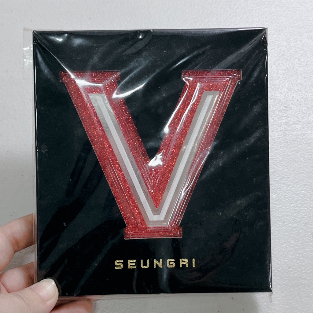 │收藏出清│ BIGBANG 勝利 Seungri 1st Mini Album V.V.I.P. 第一張迷你專輯 | 蝦皮購物