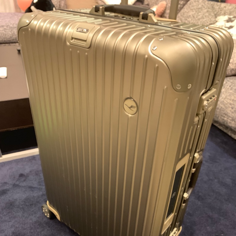 Rimowa topas titanium 金色30吋現貨 | 蝦皮購物