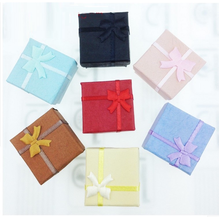 【台灣現貨】可愛蝴蝶結收納盒 耳環 戒指 飾品 收納盒 禮物盒 包裝盒 B9998 | 蝦皮購物