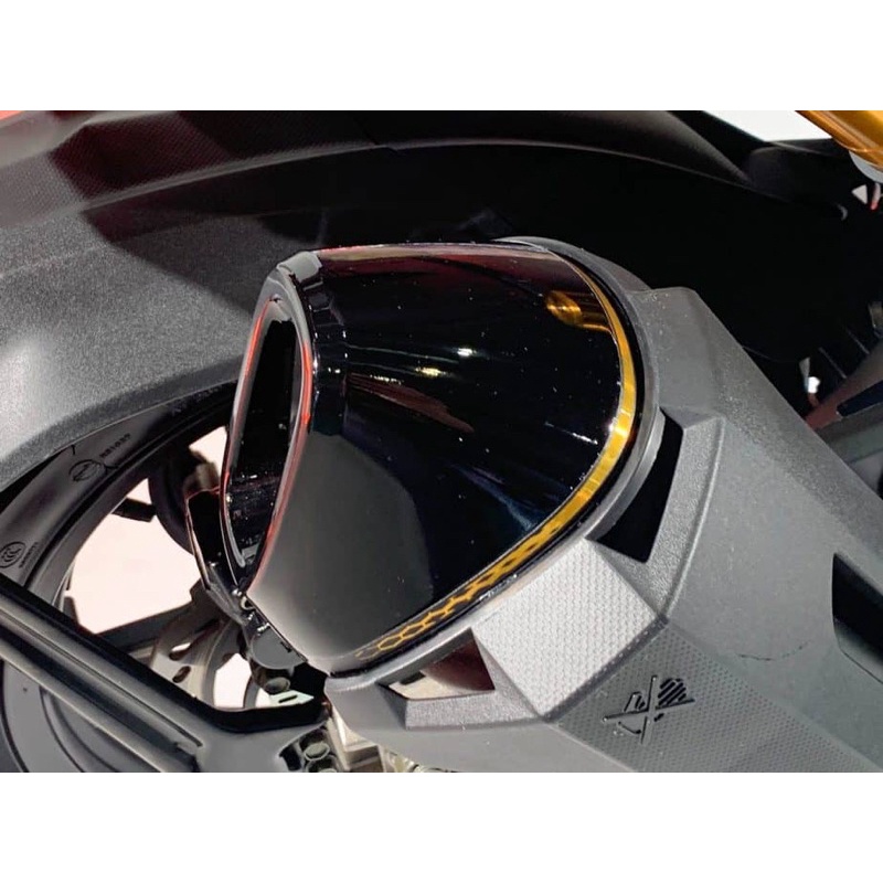 🎉光陽原廠 KRV 180 OHLINS版 排氣管護蓋 亮黑 防燙蓋 AEE2 | 蝦皮購物