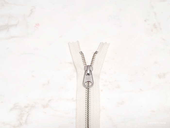 鑫晶（現貨）皮革DIY工具 五金 齒長10cm YKK金屬拉鍊 5號拉鍊頭 | 蝦皮購物