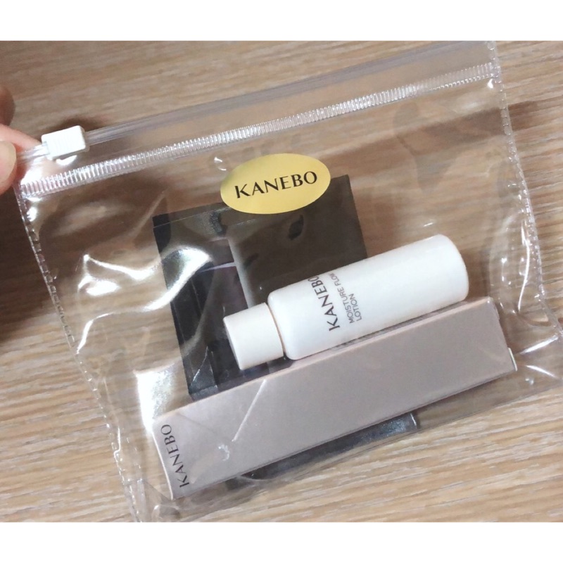 佳麗寶Kanebo 保濕緻潤洗顏皂霜2g/煥采清爽化妝水15ml /前導煥膚菁華液7.2ml 試用包旅行組透明防水夾鏈袋 | 蝦皮購物