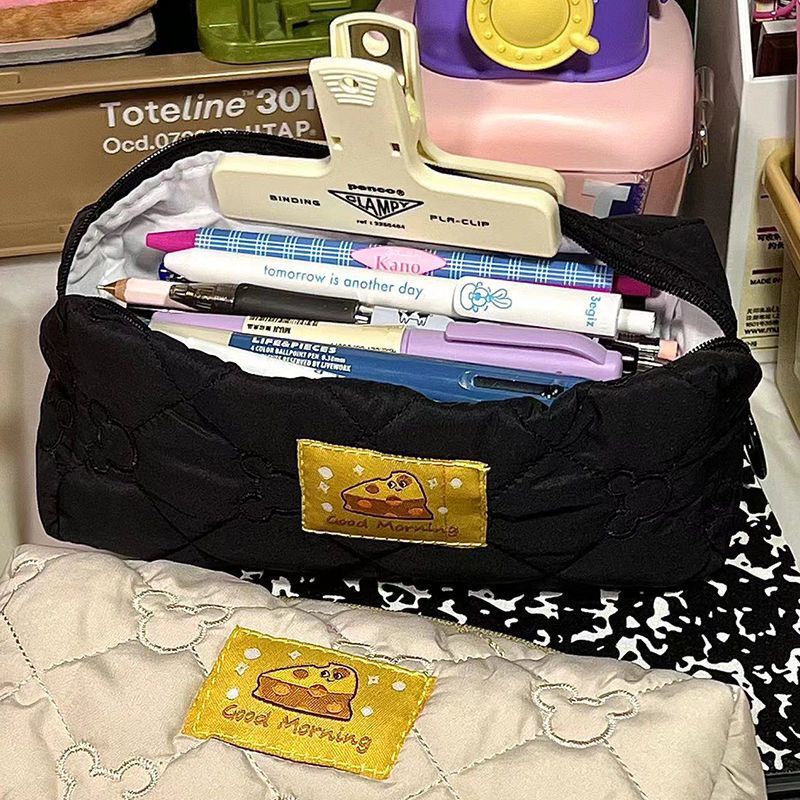 Ohaya ins 奶酪筆袋 大容量刺繡化妝包 拉鏈袋 文具袋 | 蝦皮購物