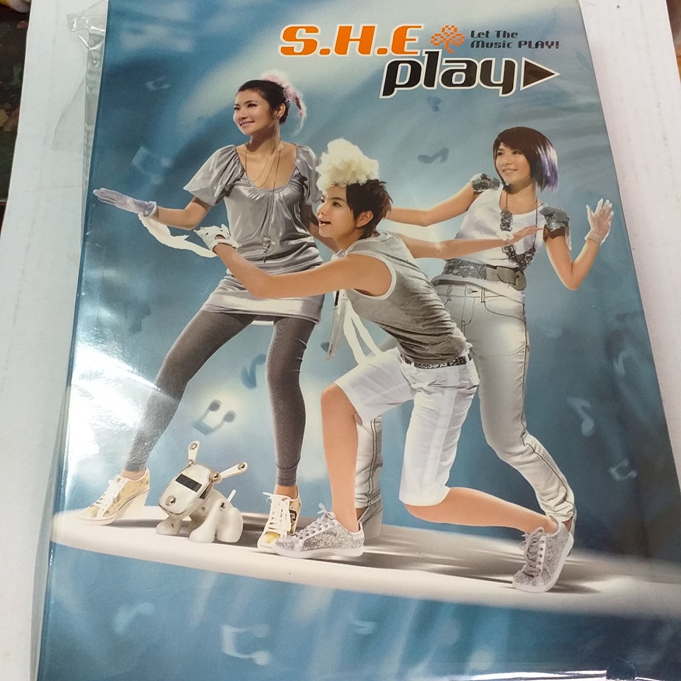 HEBE 田馥甄任家萱陳嘉樺SHE PLAY簽名版CD+DVD收中國話五月天等首版已拆絕版 | 蝦皮購物