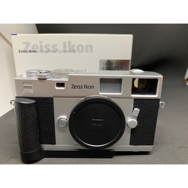 【收藏品】Zeiss Ikon ZM limited silver & handgrip （Leica可參考） | 蝦皮購物
