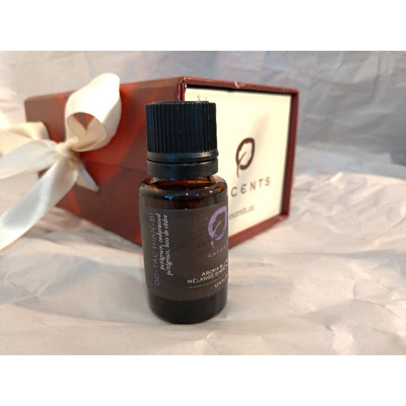 [現貨]伊聖詩Escents 玄米茶 OO-Tau-Hian-Bi / Genmai(苦橙葉,雪松) 複方精油 15ml | 蝦皮購物