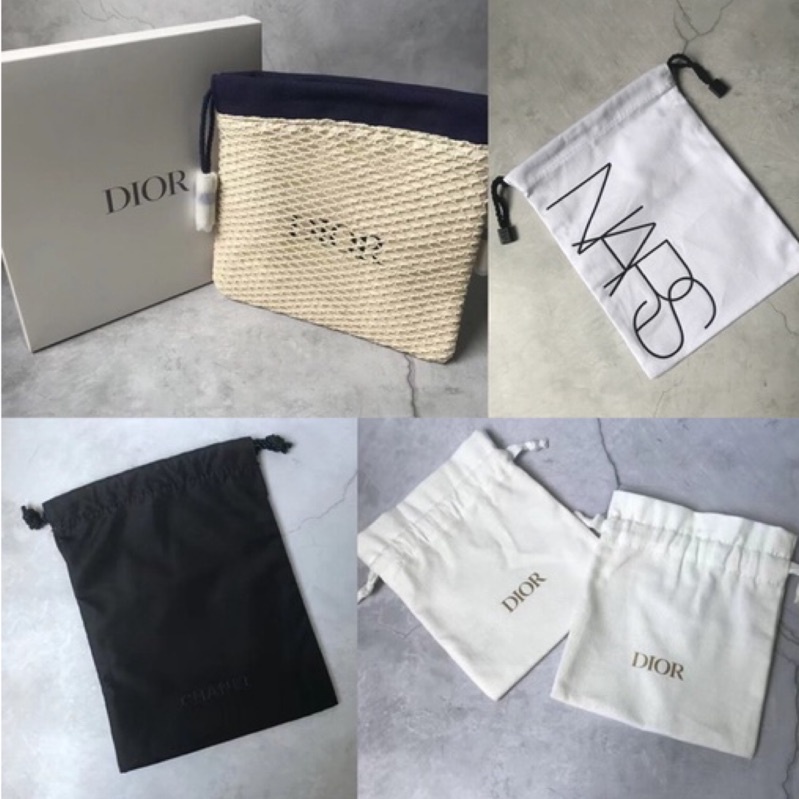 現貨🌸Dior束口袋 化妝包 美妍包 Chanel香奈兒束口袋 NARS 外出包 RMK化妝包 安娜蘇 | 蝦皮購物