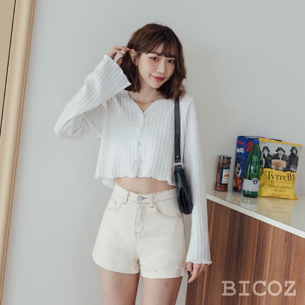 BICOZ｜簡約打摺彈力牛仔短褲(奶油/黑)S-2L 【22137】白色牛仔褲 反摺牛仔褲 顯腿長 短褲 彈性牛仔褲 | 蝦皮購物