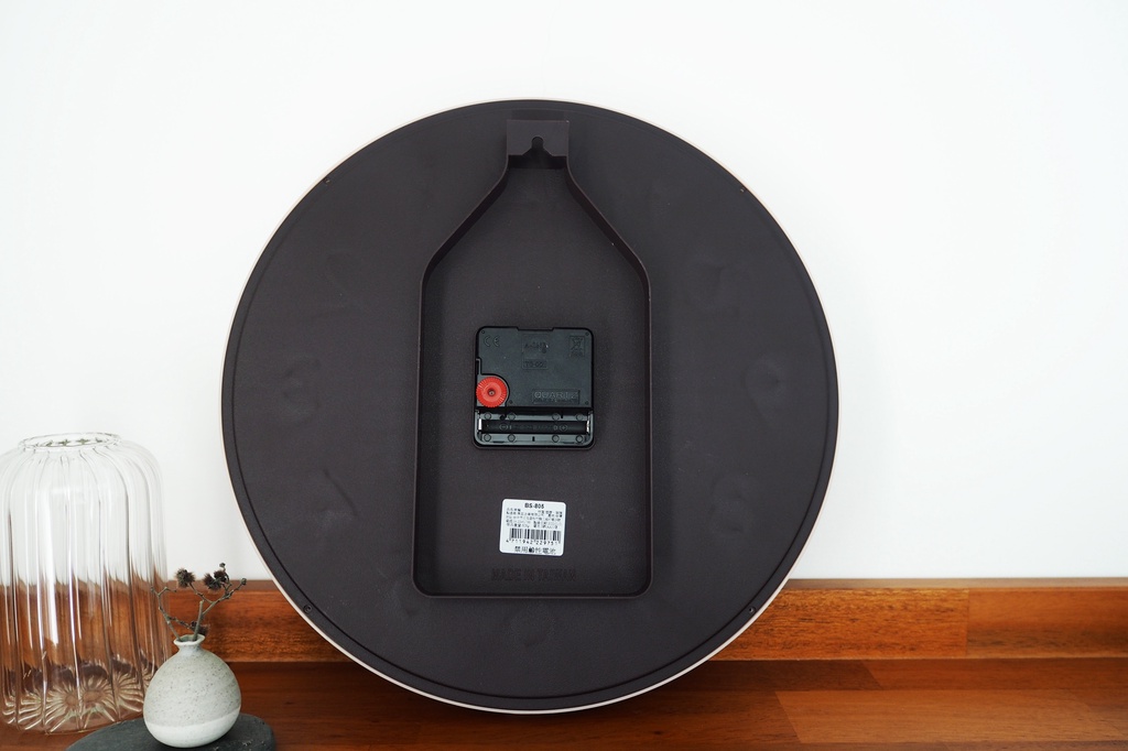 台灣品牌【靜音掛鐘 BARSO】立體數字/立體鐘面 深海藍/深棕色 BS-805 北歐風時鐘/超靜音時鐘/北歐風掛鐘 | 蝦皮購物