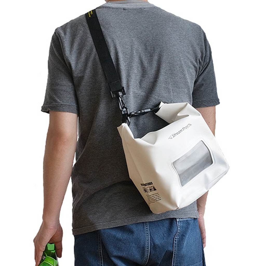 日本Stream Trail 戶外防水包新版Dry Cube 5L方底圓桶包浪花白Splash側揹.手提兩用.休閒游泳 | 蝦皮購物