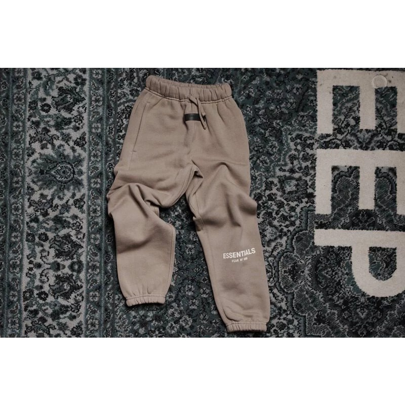 『Definite』FOG Essentials Kid SWEATPANTS Spring 2022 D2 | 蝦皮購物