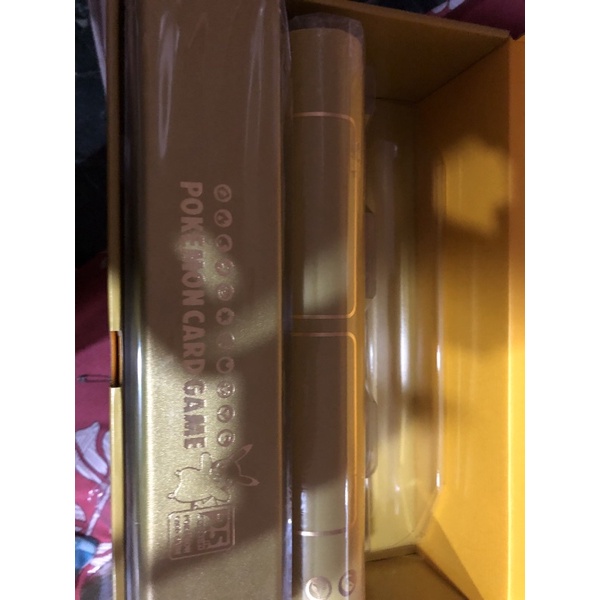 ptcg 25週年 25th 黃金箱 寶可夢 皮卡丘 黃金箱卡盒 卡套 指示物 指示物盒 桌墊 桌墊盒 精靈球卡磚 等等 | 蝦皮購物