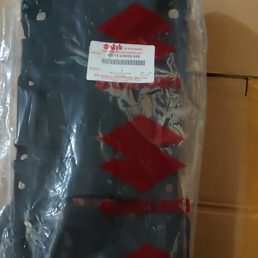 suzuki GSX R150 S150 後 土除 支架 護板 底板 63111-23K00-000 | 蝦皮購物