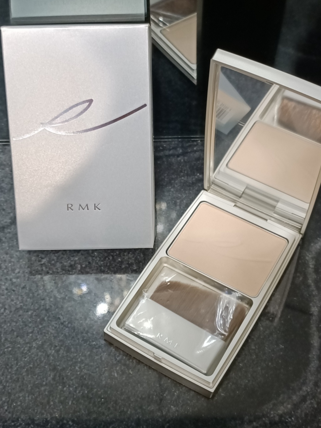 專櫃正品 RMK 絲柔蜜彩餅 8g 3色現貨超低價 | 蝦皮購物