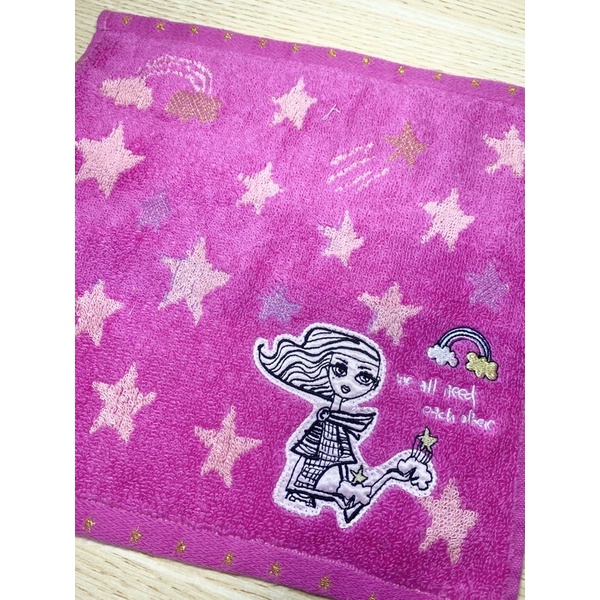 日單《Jeffrey Fulvimari/時尚小姐/插畫/小禮服/香水/小花/孤品小方》刺繡 手帕 方巾 小方巾 純棉 | 蝦皮購物