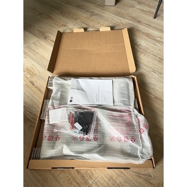 *全新*LG 液晶電視伸縮壁掛架LSW440B韓國製 | 蝦皮購物