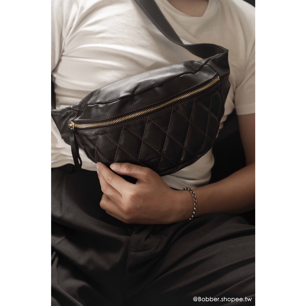 現貨秒發 FANNY PACK 輕菱格縫製 D型牛皮胸包 Melba Stone CP首選 | 蝦皮購物