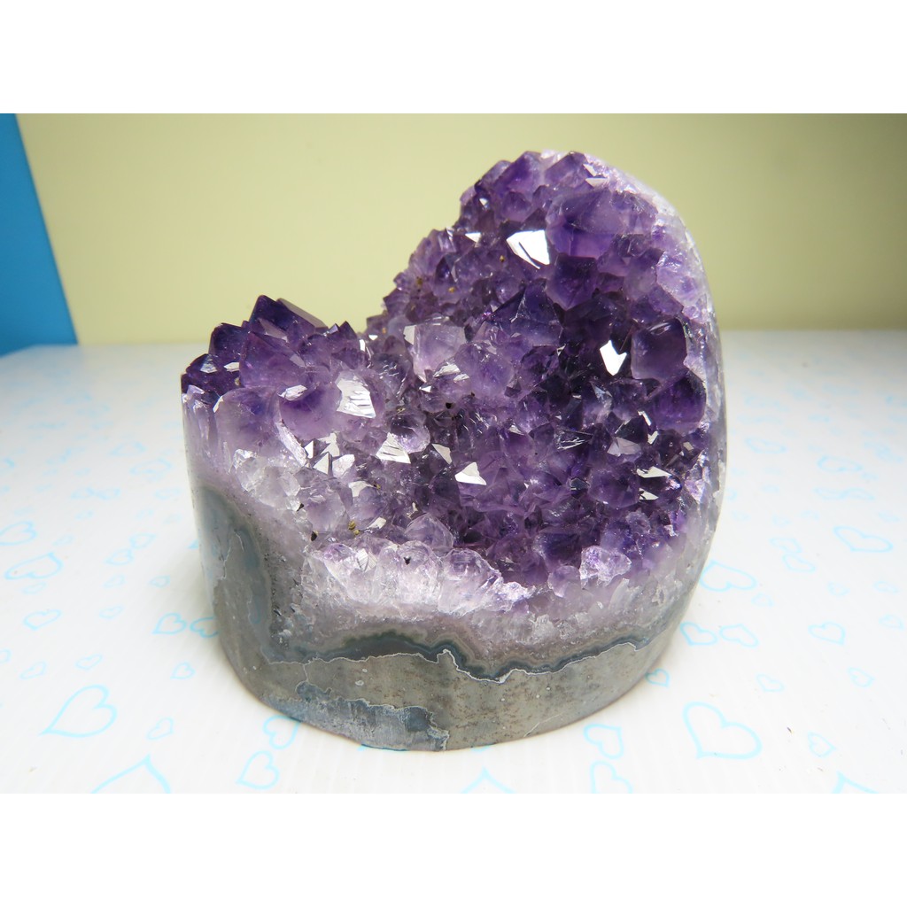 【優家藝】漂亮巴西純天然3A紫晶鎮原礦650公克(烏拉圭等級)(網路優惠特價品、限量一件)市價1300元 | 蝦皮購物