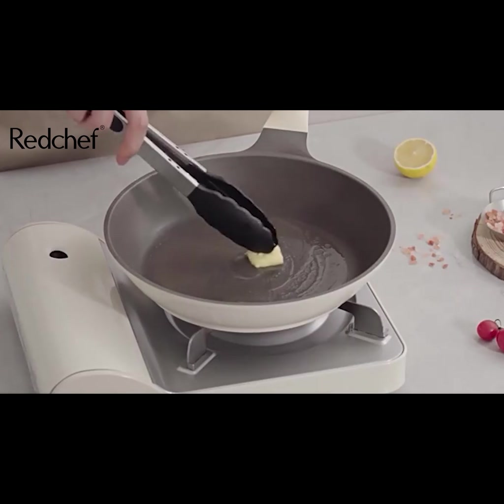 紅廚Redchef 鈦陶不沾平底鍋 20/24/28cm 帶蓋平底煎鍋不含PFAS/PFOA 可用鐡鏟 IH電磁爐適用 | 蝦皮購物