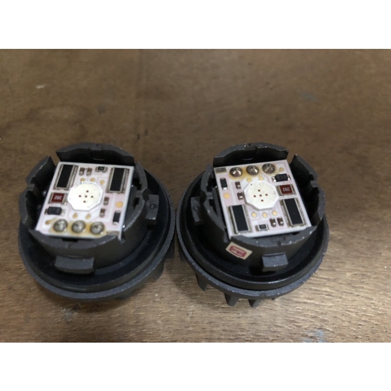 RAV4尾燈LED 8153642230 正原廠 紅光#Prius後尾燈-LED-全新品-保個三個月-豐田車 | 蝦皮購物