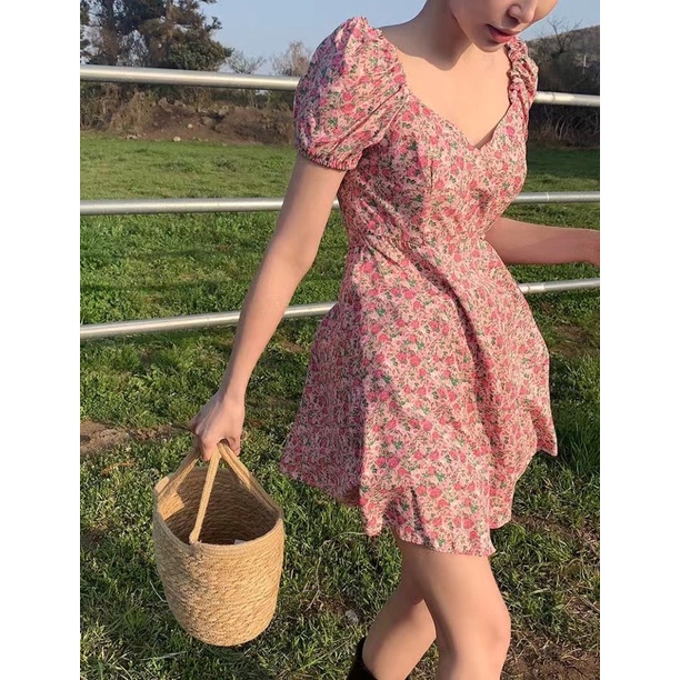 現貨🔥熱銷回歸🔥Rou Studio🇰🇷韓國春夏新品🇰🇷 粉色小精靈碎花短洋裝 | 蝦皮購物