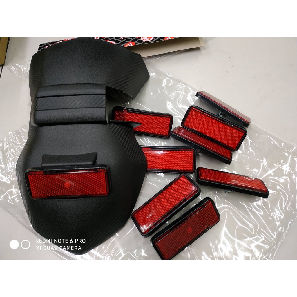 附發票-車殼玩家=FORCE2.0-BFV-直上專用-防潑水後土除+反光片-卡夢雕花-EG部品 | 蝦皮購物