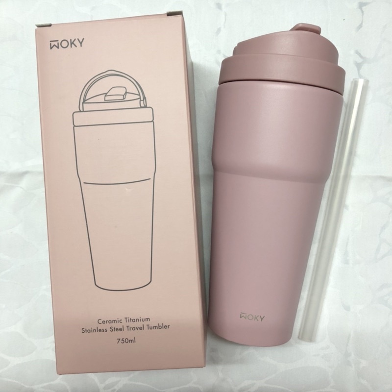 【WOKY 沃廚】手提激凍輕芯鈦瓷易潔層保溫杯750ml(附吸管) 粉植花園(粉) 全新品 | 蝦皮購物