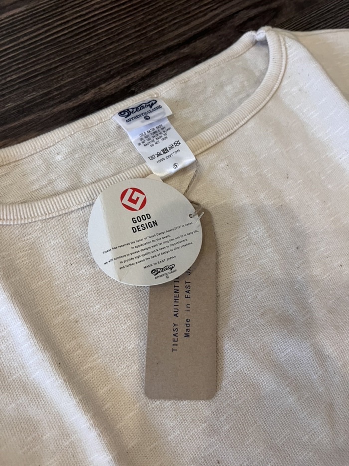 【TIEASY】2016年度GOOD DESIGN大賞日本製T恤，附橫間口袋圓領T恤，男女可穿 | 蝦皮購物