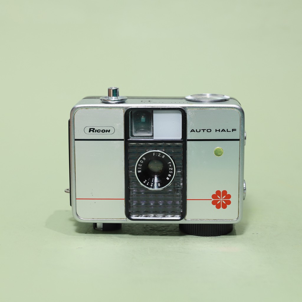 Polaroid雜貨店】♞Ricoh Auto Half E 小紅花半格135 底片相機 Polaroid雜貨店】♞Ricoh Auto Half E 小紅花半格135 底片相機