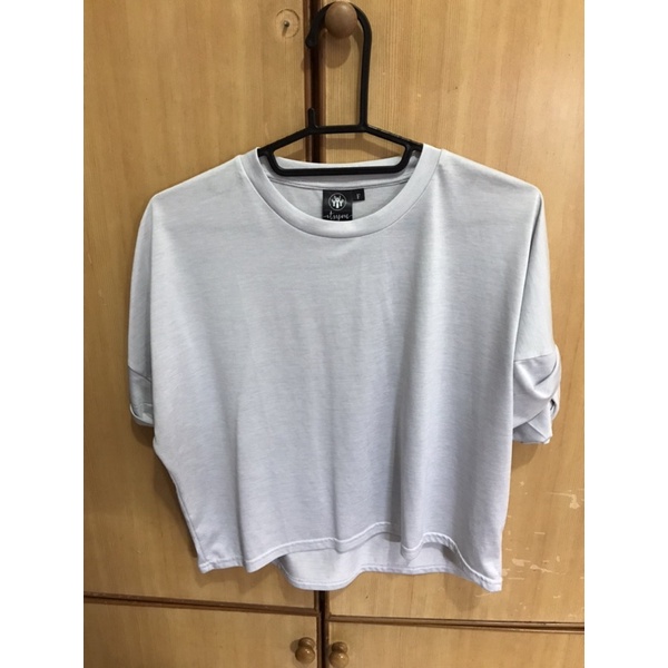 itsyou 短版運動上衣 | 蝦皮購物