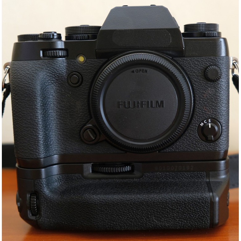 二手 FUJIFILM XT1 X-T1 黑色9.5成新 送MK-XT1 Pro電池垂直手把 / 盒書配件全在 | 蝦皮購物