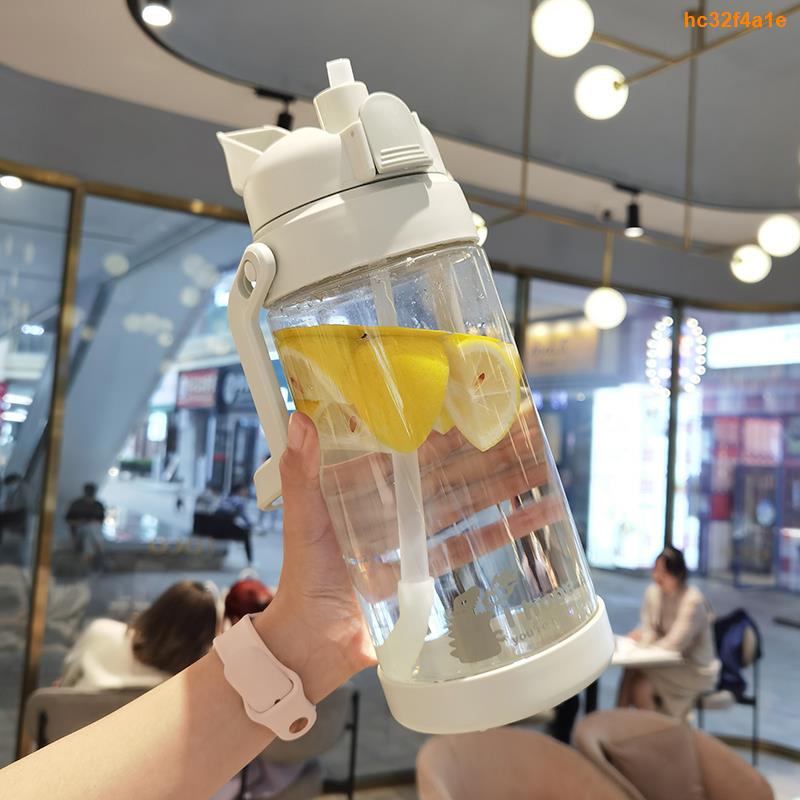 運動水壺 2000ml 水壺 大水壺 吸管水壺 2000cc 水壺 大容量水杯子女夏季2L水杯便攜吸管塑料水瓶 透明水壺 | 蝦皮購物