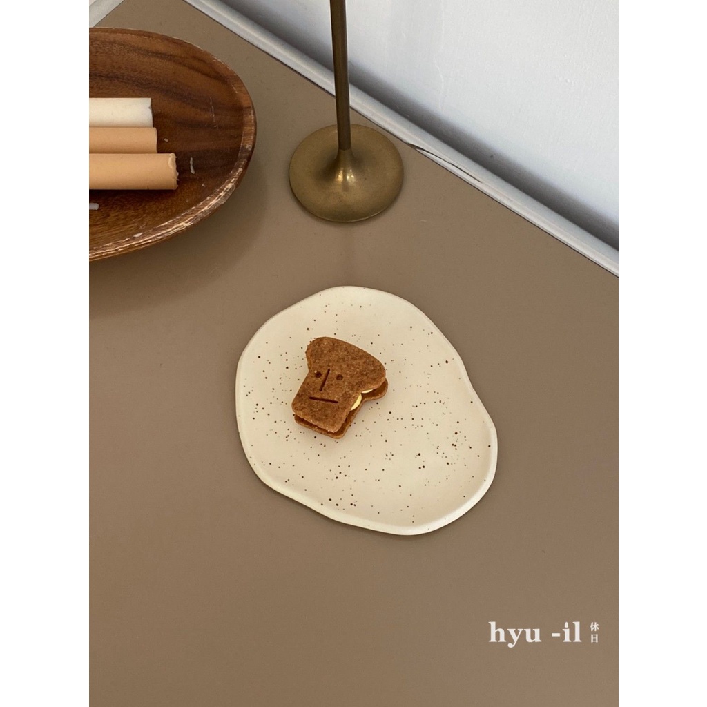 Hyu-il ⧓隨心所欲的不規則法式餐盤 點心盤 飾品盤 韓系擺拍 盤 裝飾盤 | 蝦皮購物